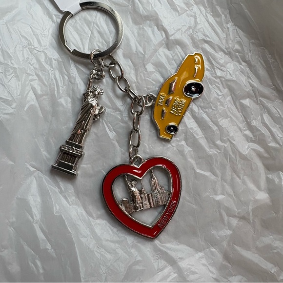 Accessories | New York City Keychain With Taxi And Statue Of Liberty ...